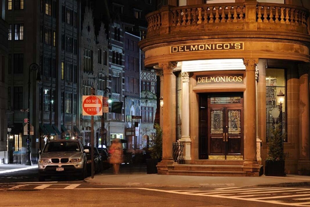 Sorosis: The First Professional Women's Club in the United States New York